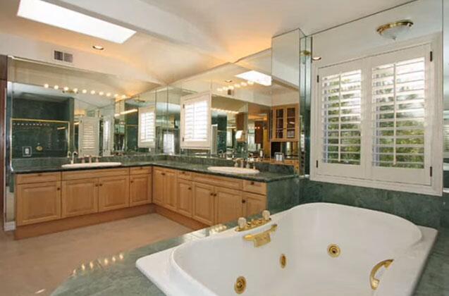 Fotos de la casa de Kate del Castillo - Univision