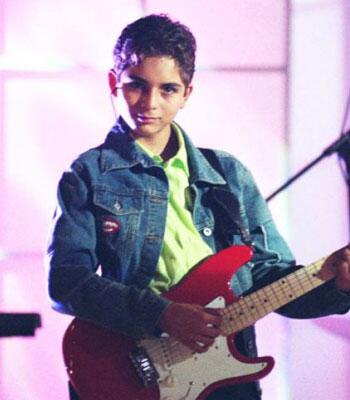 La exestrella infantil Fabián Chávez sorprendió al aparecer vestido de ...