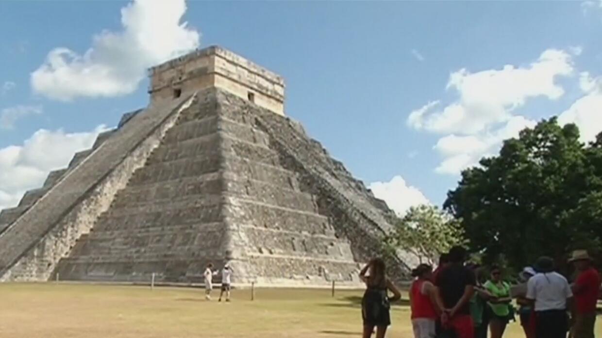 Descubren una segunda estructura dentro de la pirámide de Kukulkán en ...