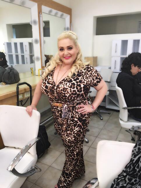 La actriz y cantante Sheyla sigue bajando de peso y ahora luce una ...